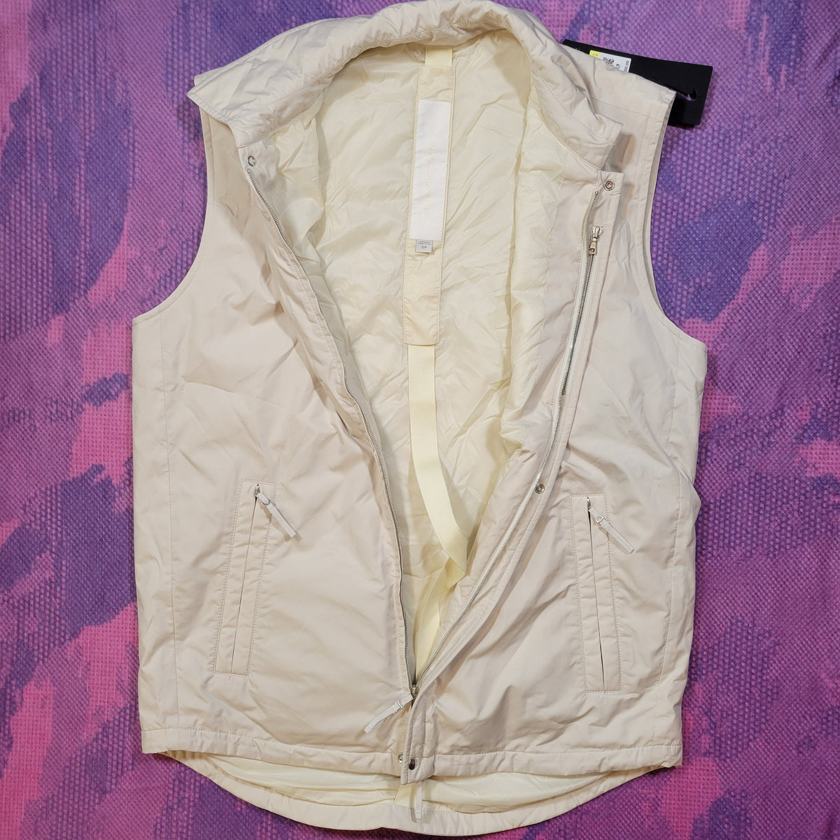 Nike "Every Stitch Matters" Puffer Vest (S) – Bell Lap Track and Field